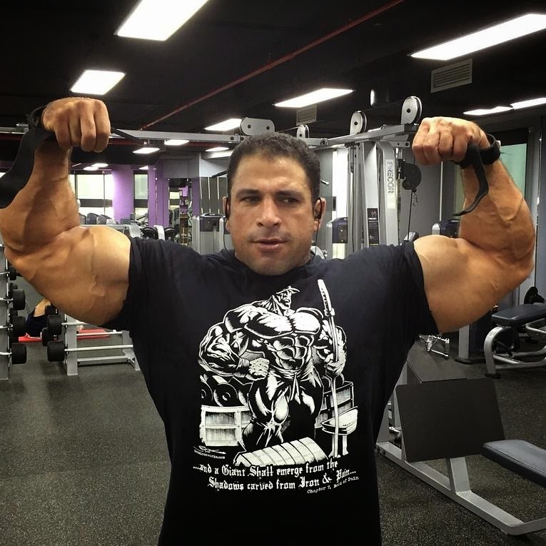 Muscle Lover: Egyptian Super-Heavyweight bodybuilder Mustafa Nesim