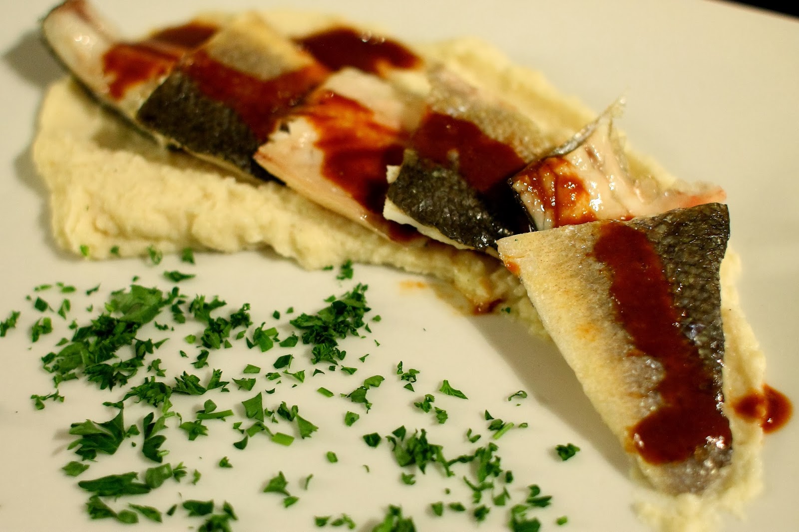 À vous de goûter: [Ce soir...] Filet de bar cuit sur peau, purée de ...