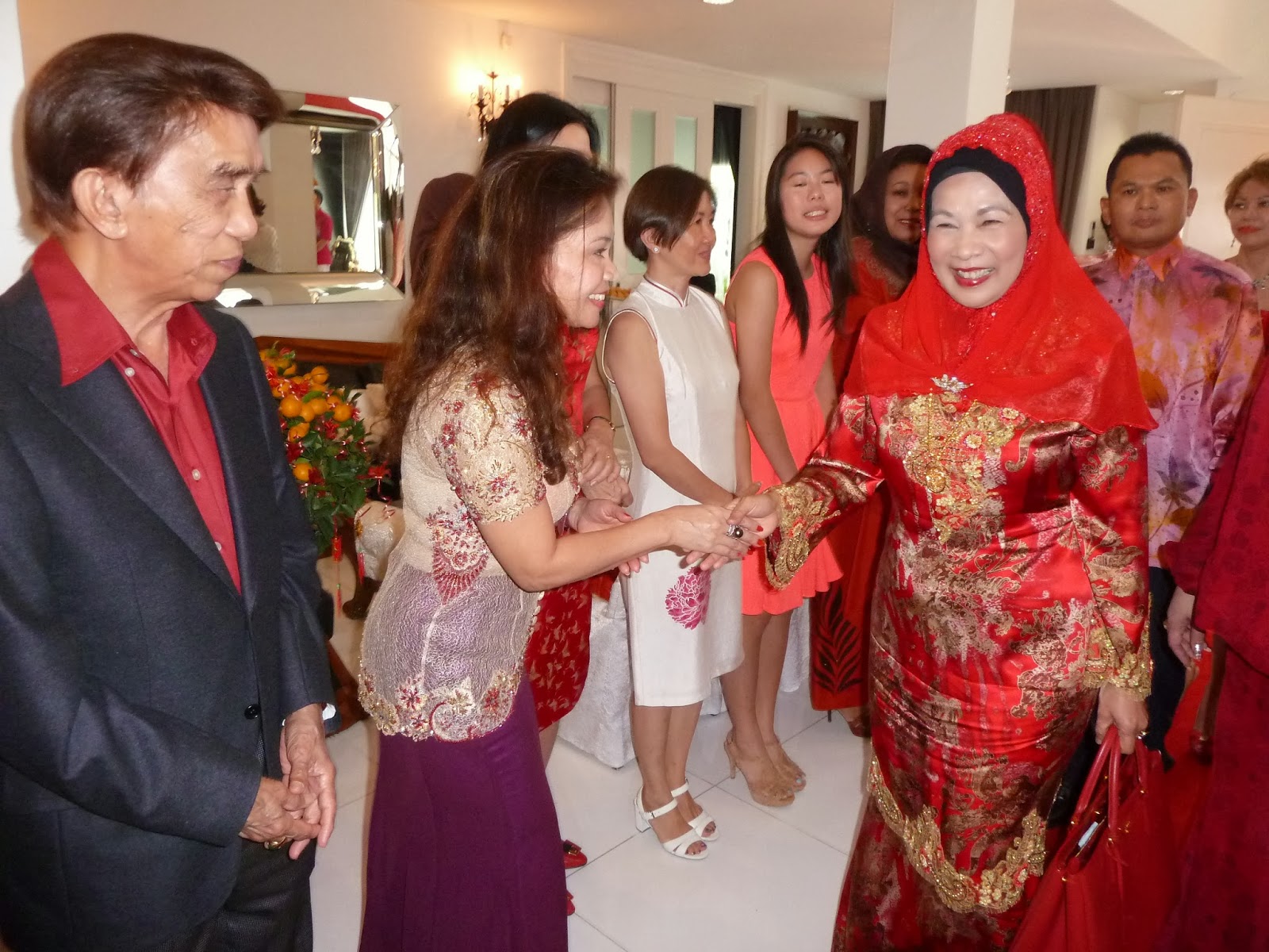 Kee Hua Chee Live!: PART 2; QUEEN OF MALAYSIA DYMM RAJA PERMAISURI ...