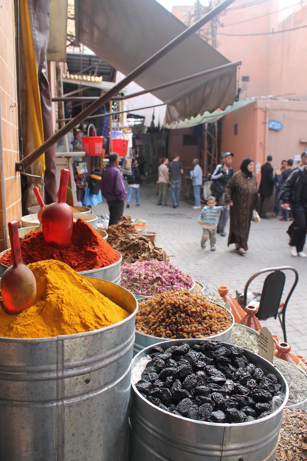 Wine, food and other pleasures: Marrakech: a stroll in a local food souk