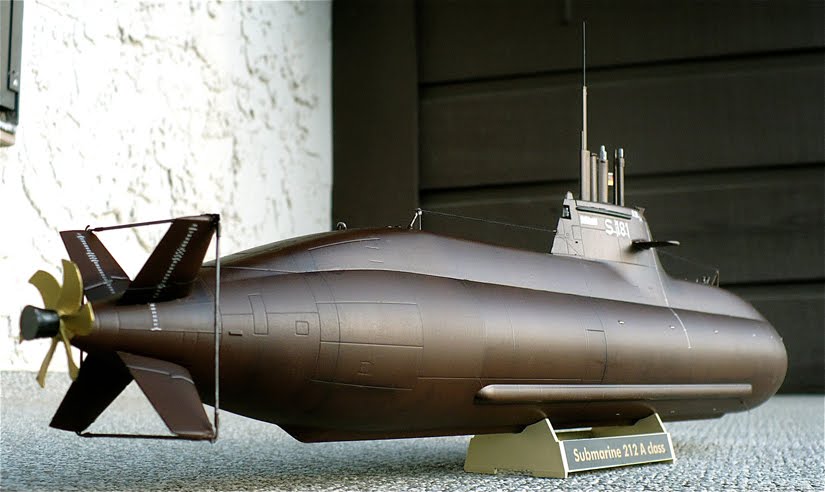The Great Canadian Model Builders Web Page!: U-Boot Typ 212 A