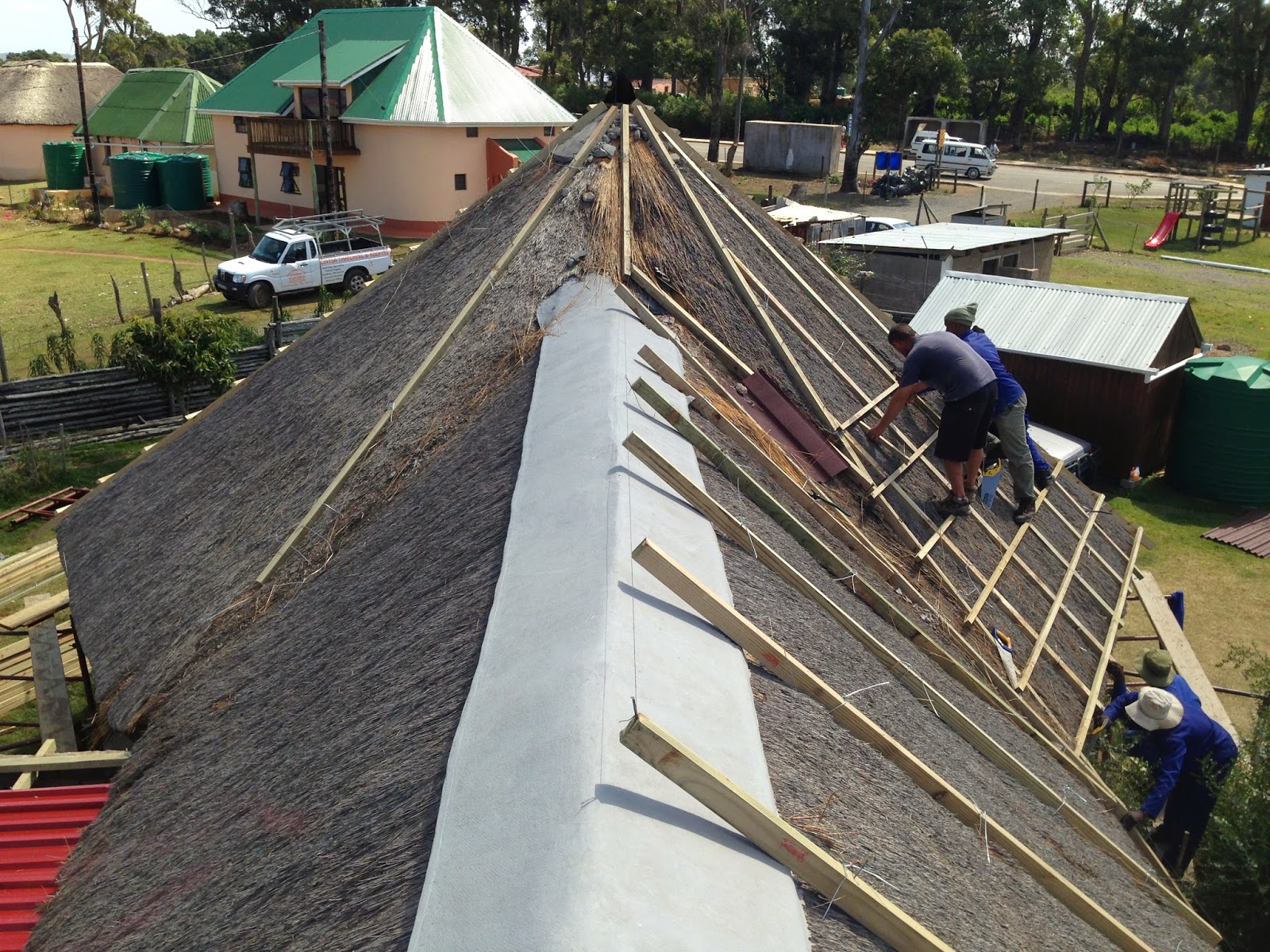 Onduline Over-sheeting on Thatch Roofs