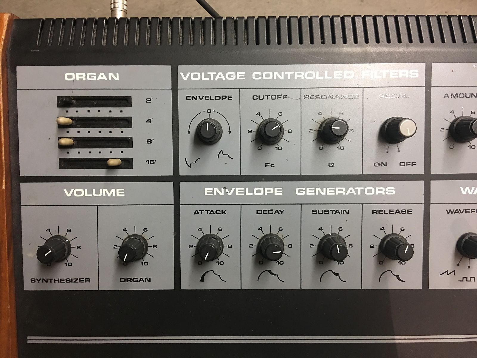 MATRIXSYNTH: 1982 Crumar Stratus