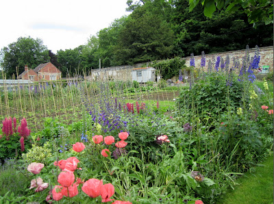 A few of our favourite things ...: PlayDays - Pythouse Walled Garden ...