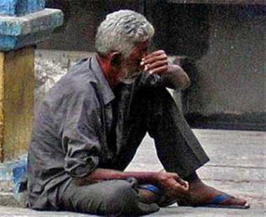 गरीब आदमी | हिन्दीकुंज,Hindi Website/Literary Web Patrika