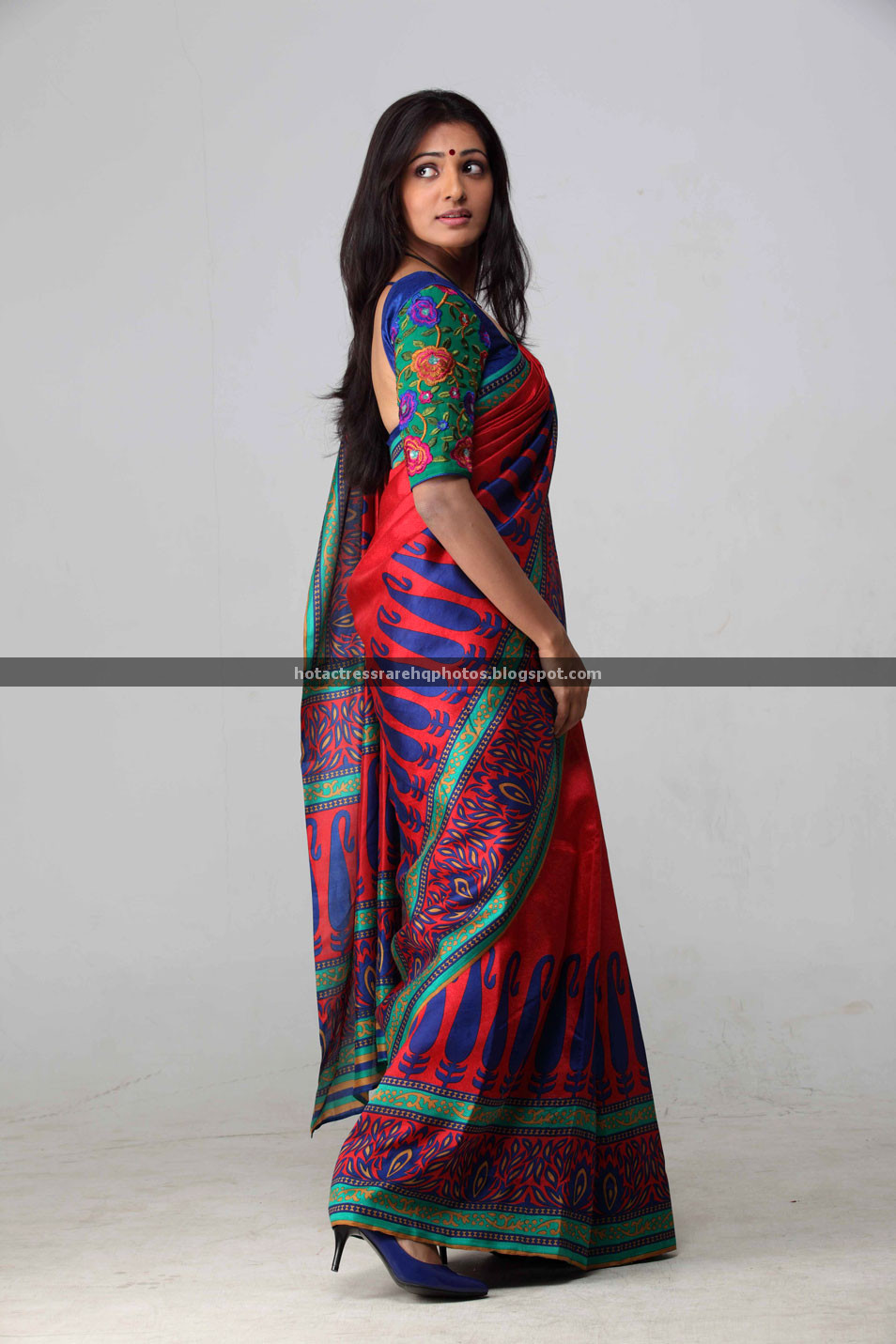 Hot Indian Actress Rare HQ Photos: Mariyaan Heroine Parvathi Menon ...