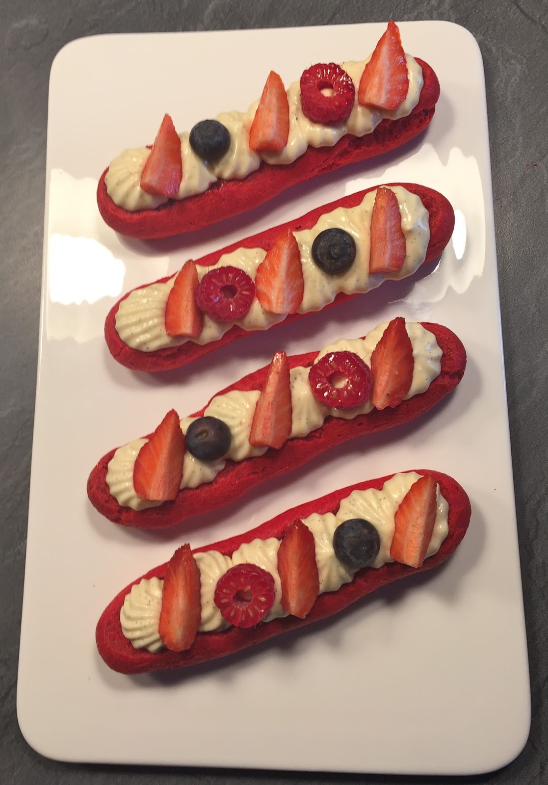 J'en reste baba: Eclairs aux fruits rouges et à la vanille