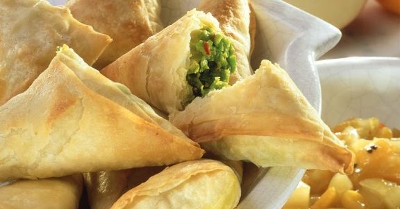 Turkish Pastries with Apple-Kumquat Chutney Recipe | LEBANESE RECIPES