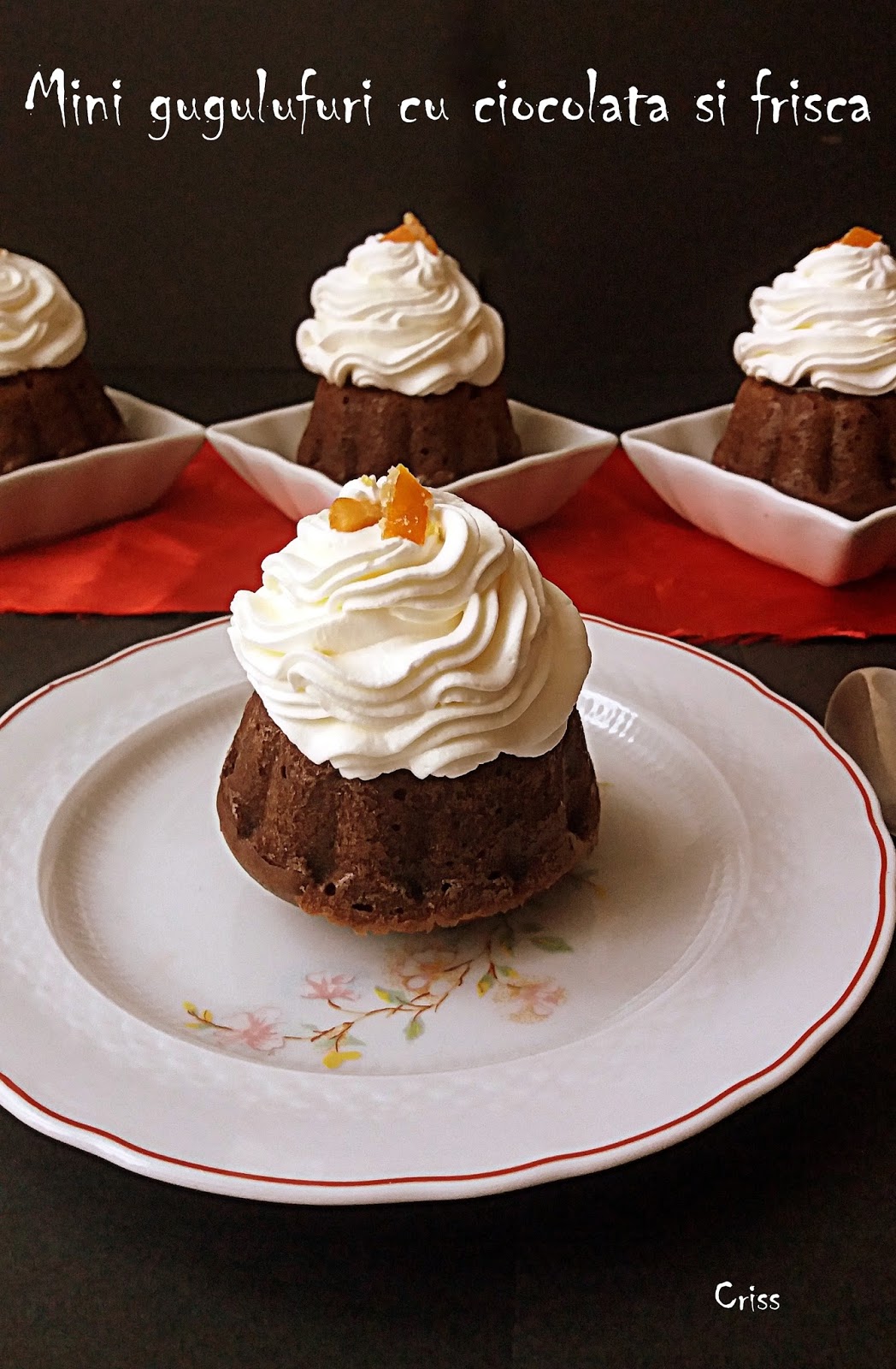 Arome si culori : Mini gugulufuri cu ciocolata si frisca