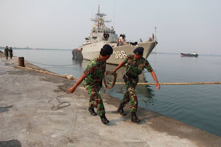 Lanal Bengkulu: KUNJUNGAN KRI SILAS PAPARE-386 DI LANAL BENGKULU