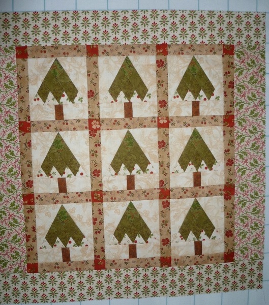 Mini Christmas Tree Quilts - A Quilting Life