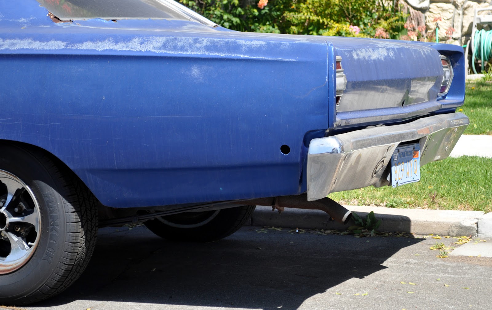 Just A Car Guy: it's a 68 or 69 Road runner, the fender reflectors are ...