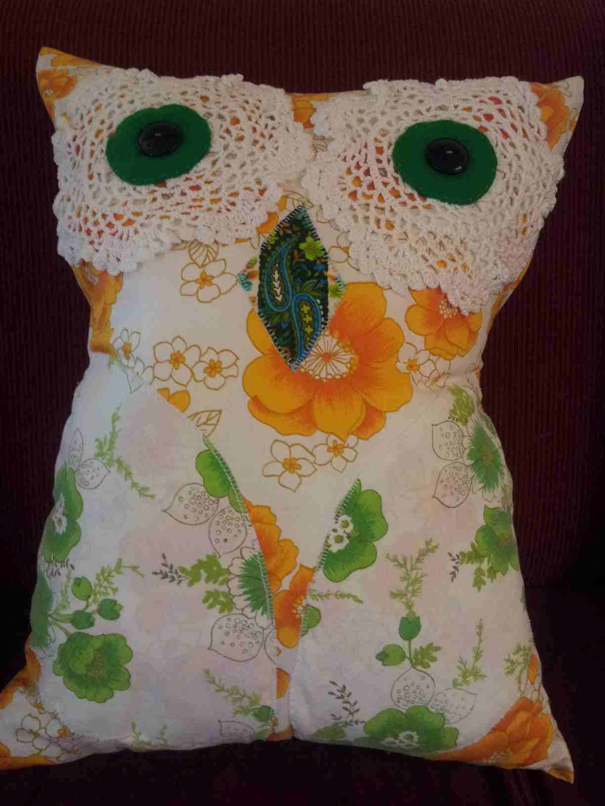 A Vintage Crafty Adventure: 7 Easy Upcycled Pillowcase Projects