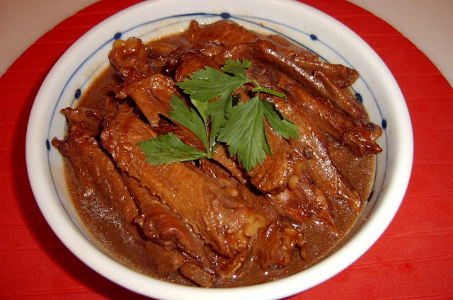 Through The Kitchen Door: Braise Duck Wing (Mel's Style)