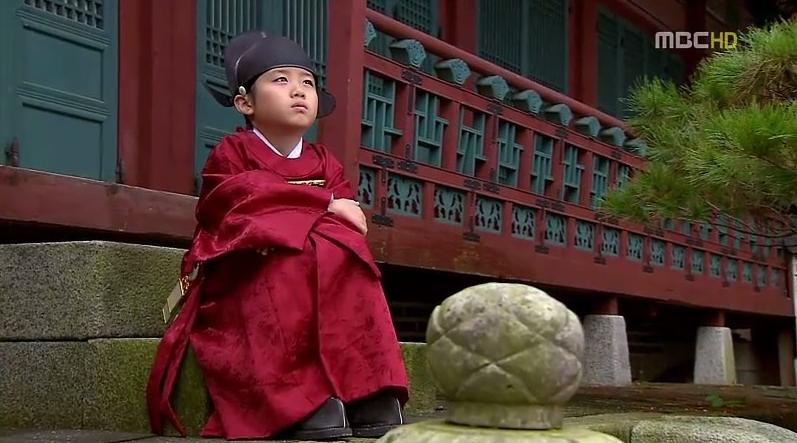 Abitha Diyani - Photos, Pictures And Wallpapers