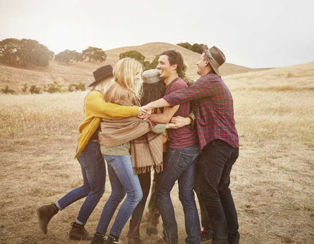 Abrazados y amados - Siete en Familia