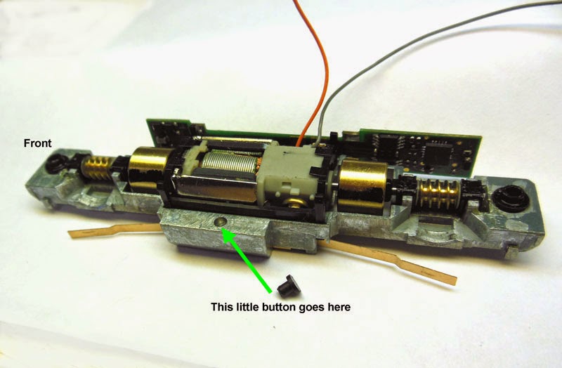N Scale DCC Decoder Installs: TCS ASD4 in an Atlas Master Line GP7