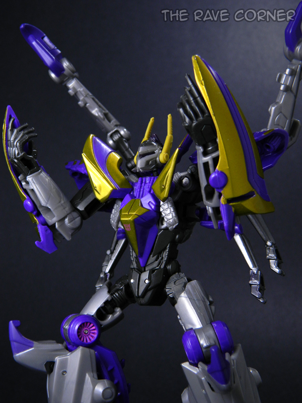The Rave Corner: Transformers FOC Kickback Review