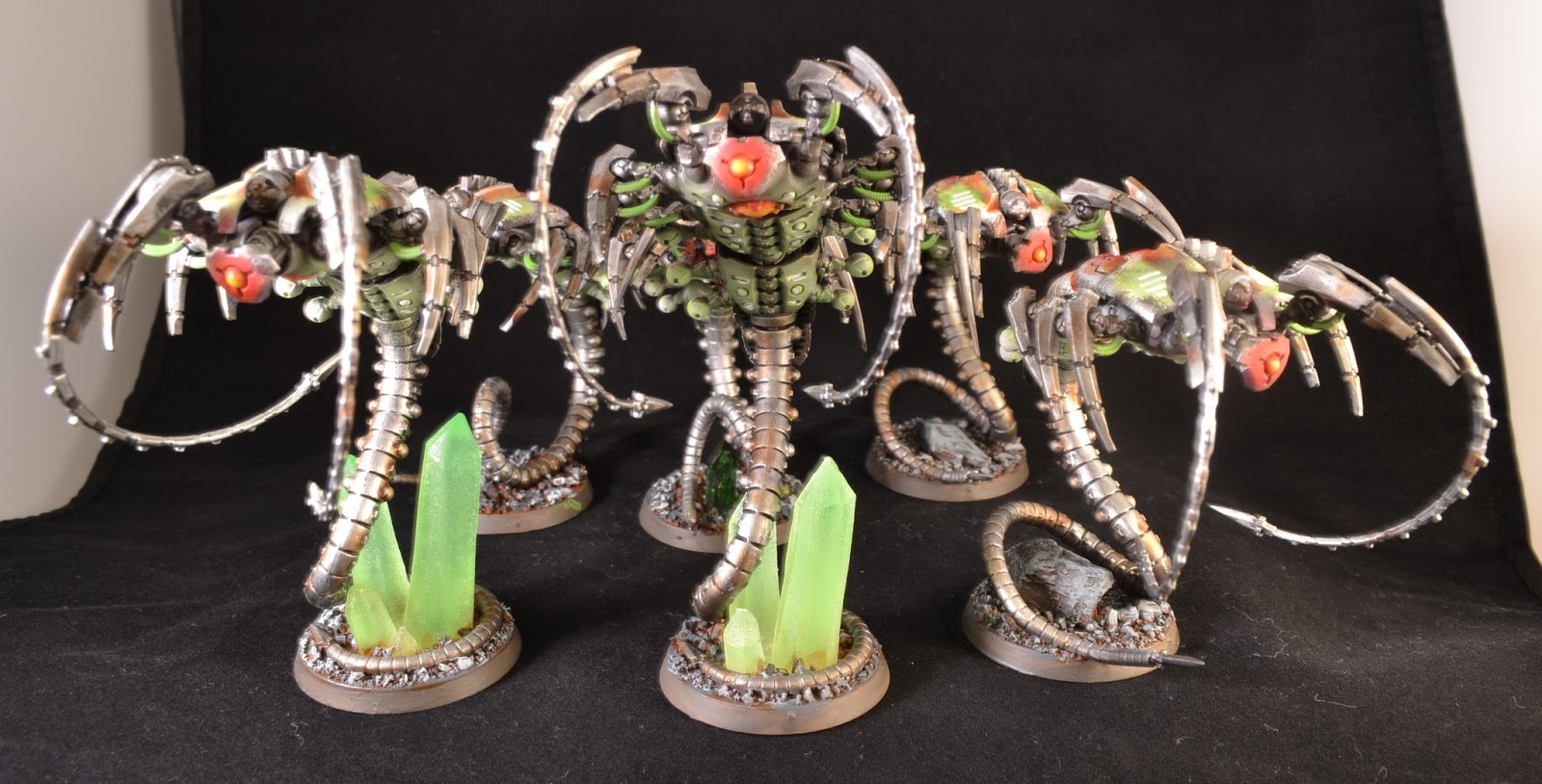 Showcase - Necron Canoptek Wraiths - Bloody Dice