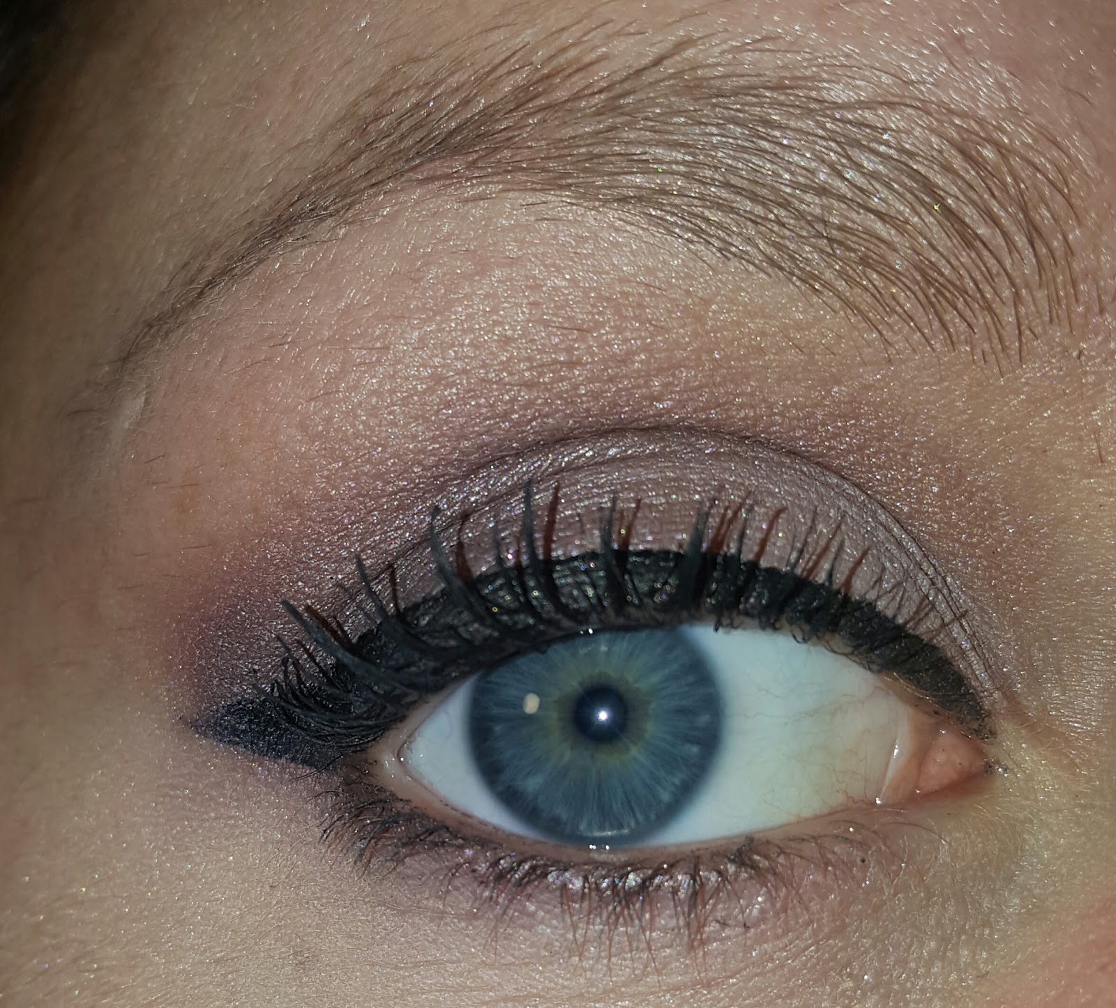 Yarnandbeauty: PURPLE & CREAM EYE LOOK TUTORIAL FEATURING BON BONS AND ...