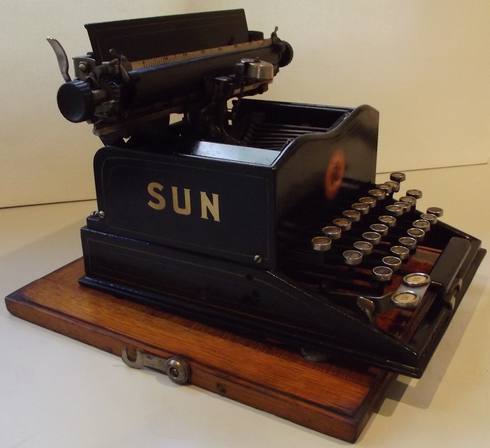 oz.Typewriter: Sun Arise: The Great Burridge Typewriter