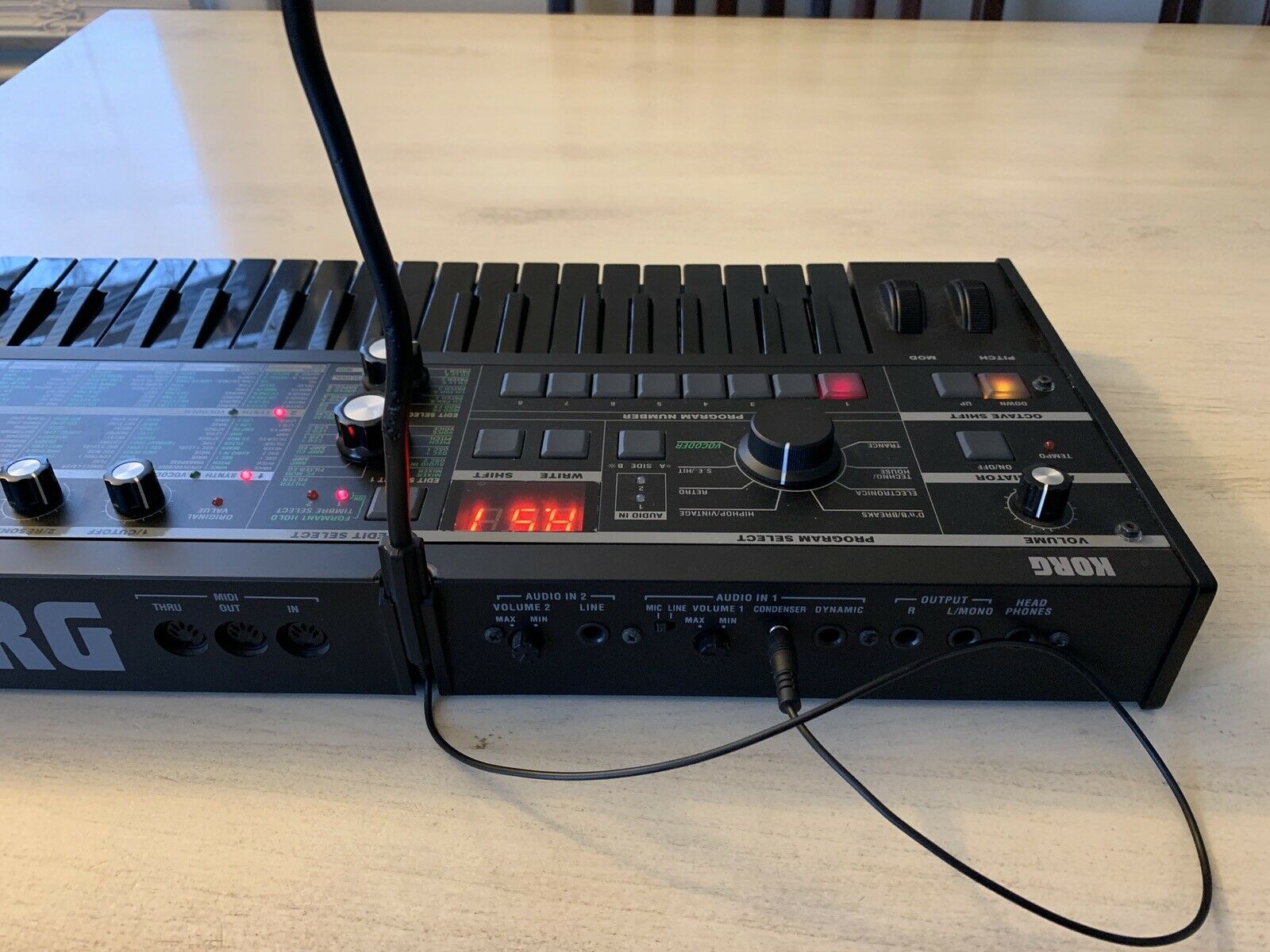 MATRIXSYNTH: Korg MicroKORG Synthesizer Vocoder Limited Edition BLACK