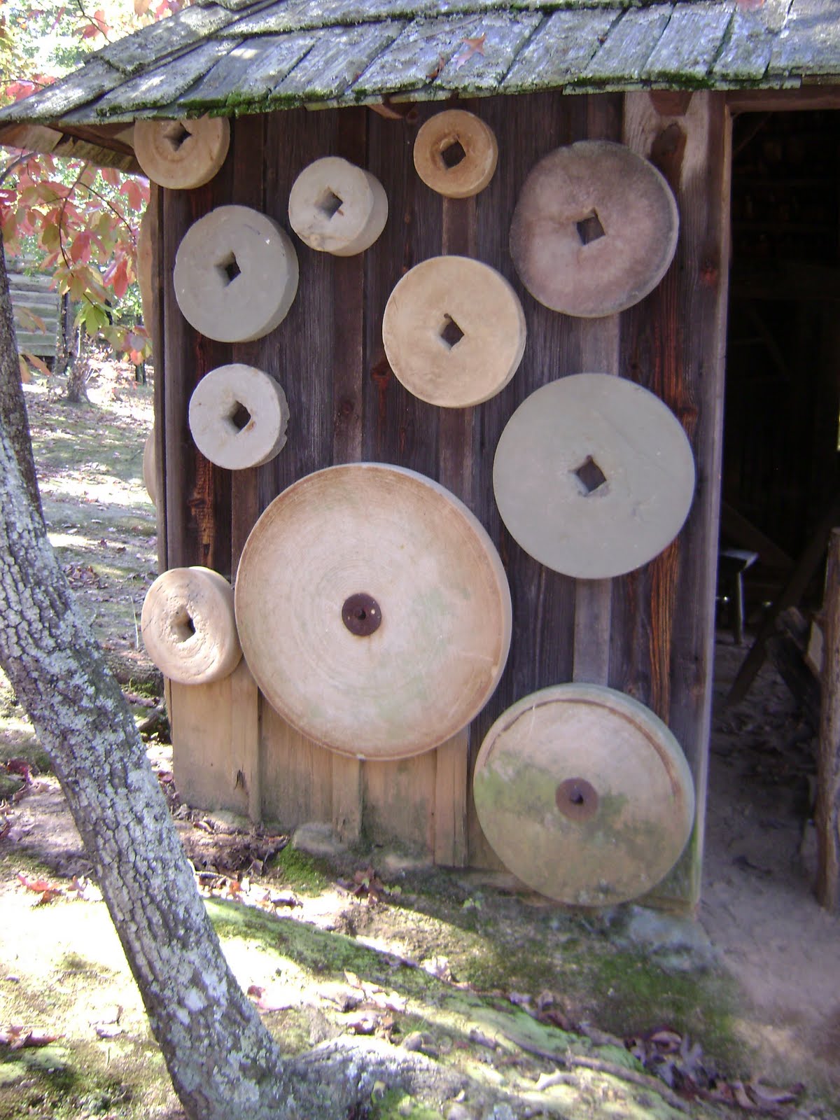 THE CABIN IN THE WOODS: HART SQUARE