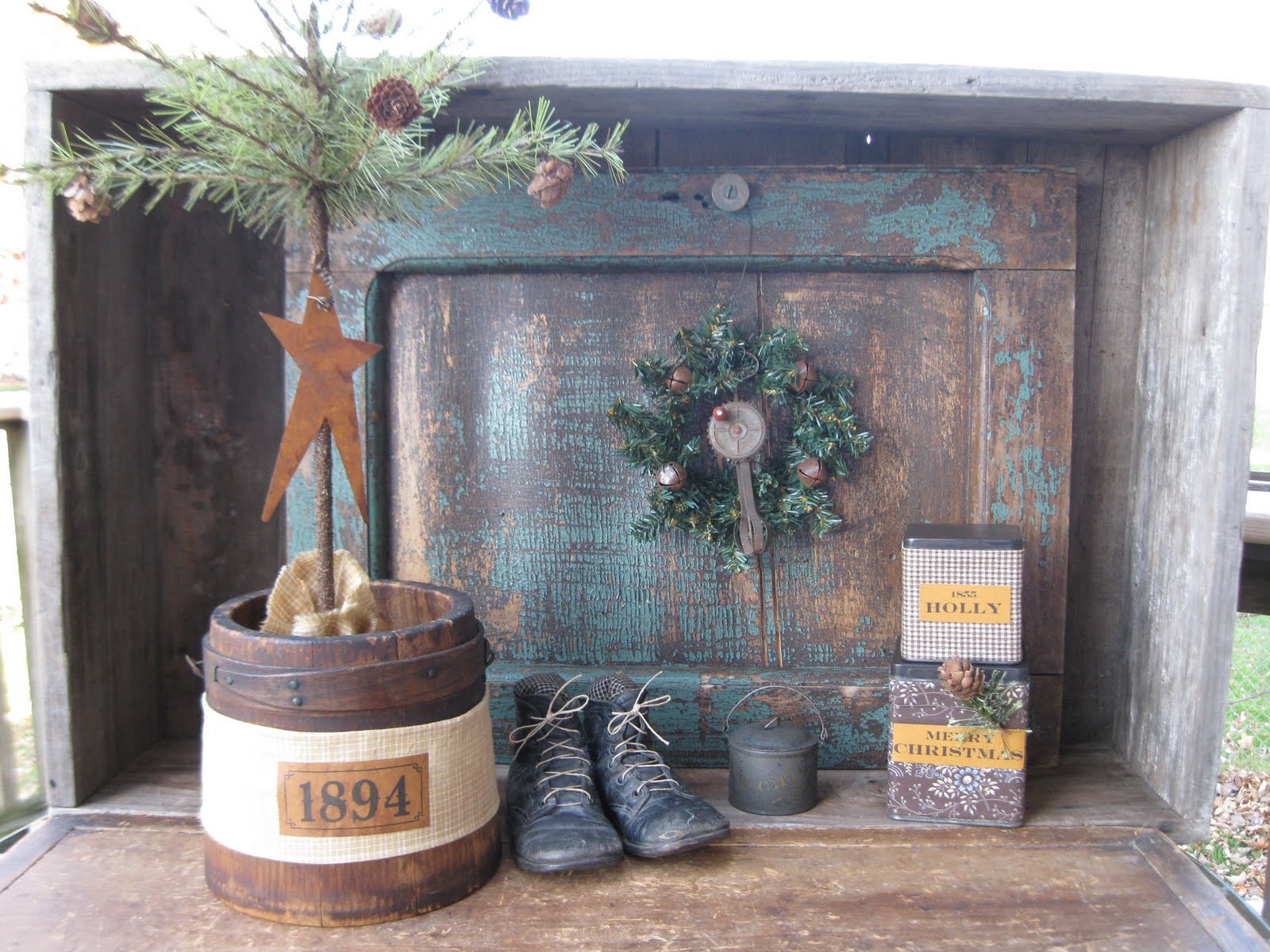 Primitives from the Iowa Prairie: Christmas at the Cabin Primitives from the Iowa Prairie: Christmas at the Cabin
