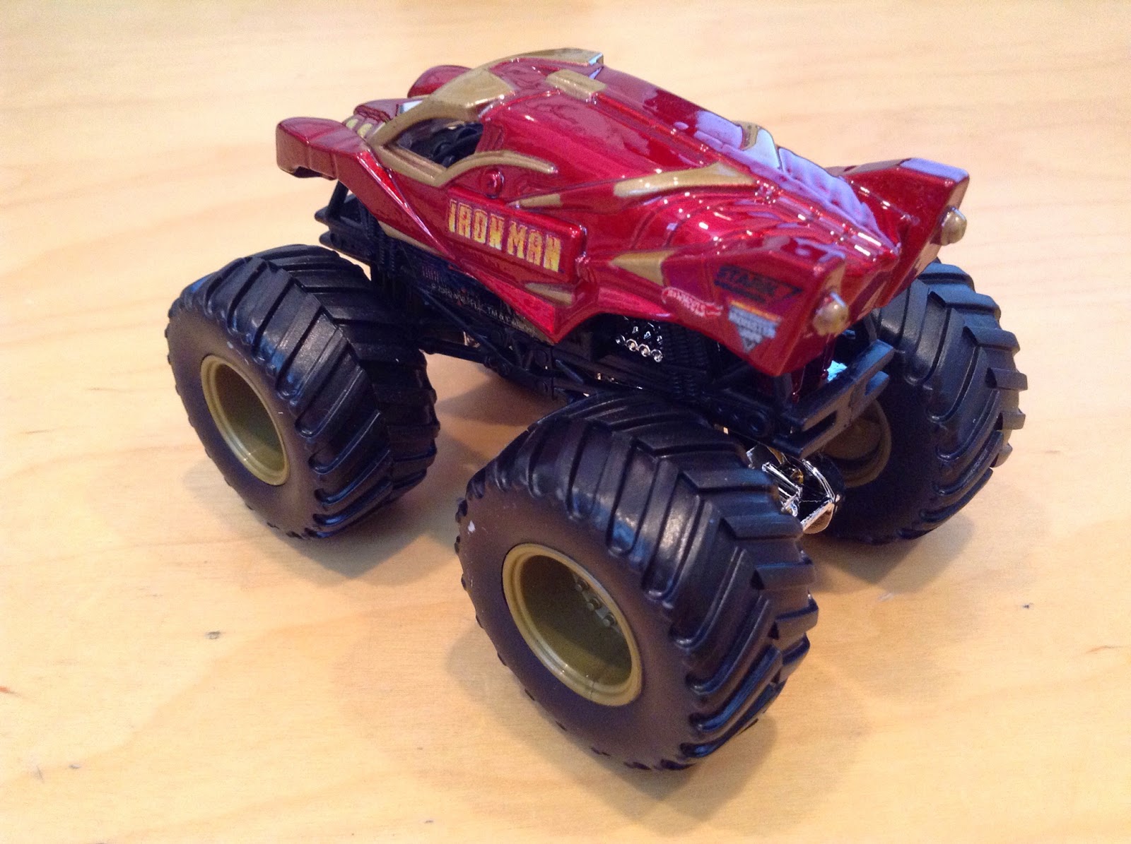 JULIAN'S HOT WHEELS BLOG: Iron Man Monster Jam Truck