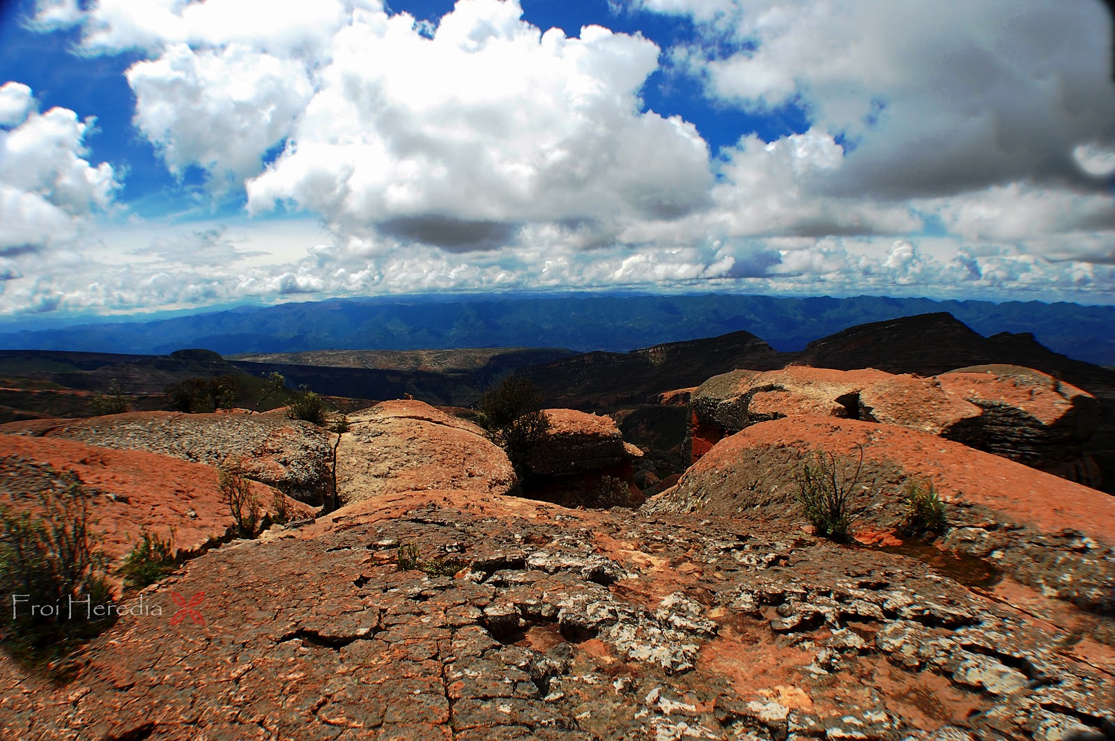 DISCOVER GREEN BOLIVIA TRAVELING: TORO TORO