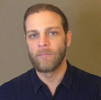 Sandro Isaack Creates “Ava - The Lucky Girl With Two Dads”