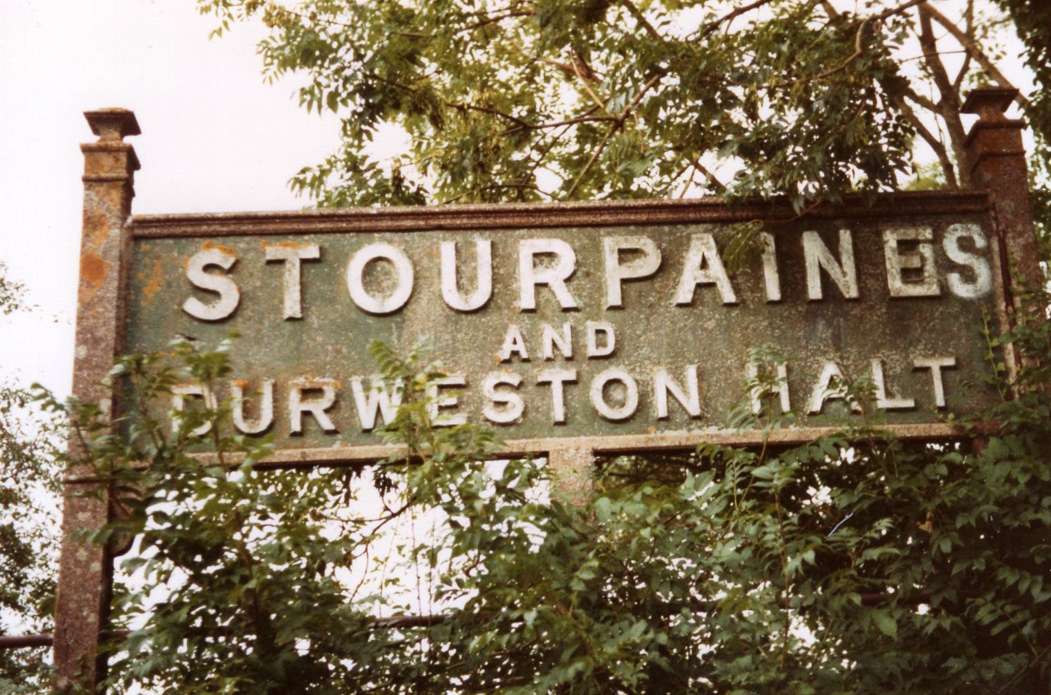 Liberal England: Stourpaine and Durweston Halt in 1982