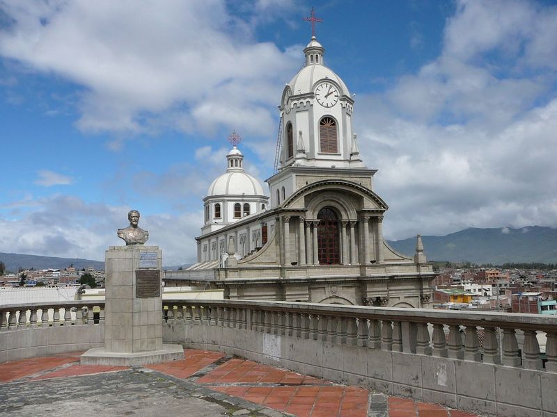 IGLESIAS COLONIALES DE RIOBAMBA