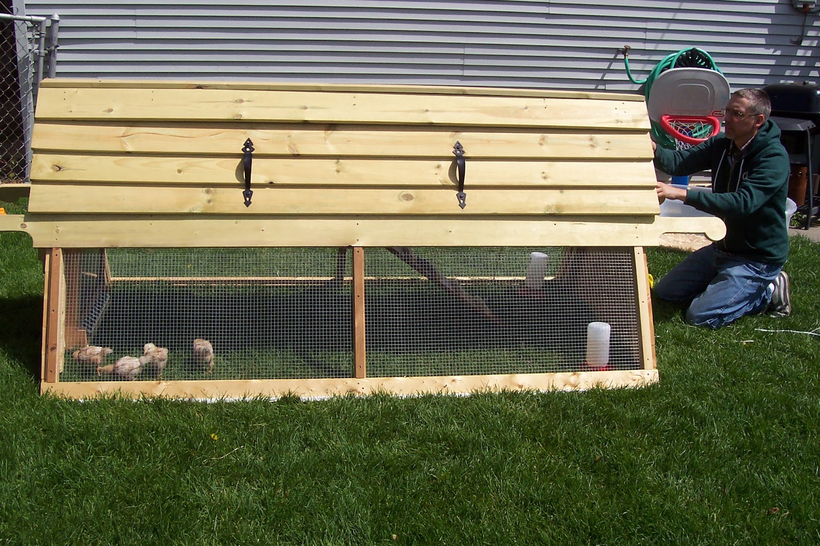 Making a Life: Chicken Ark Upgrades: Building a No-Mess, Hassle-Free Feeder
