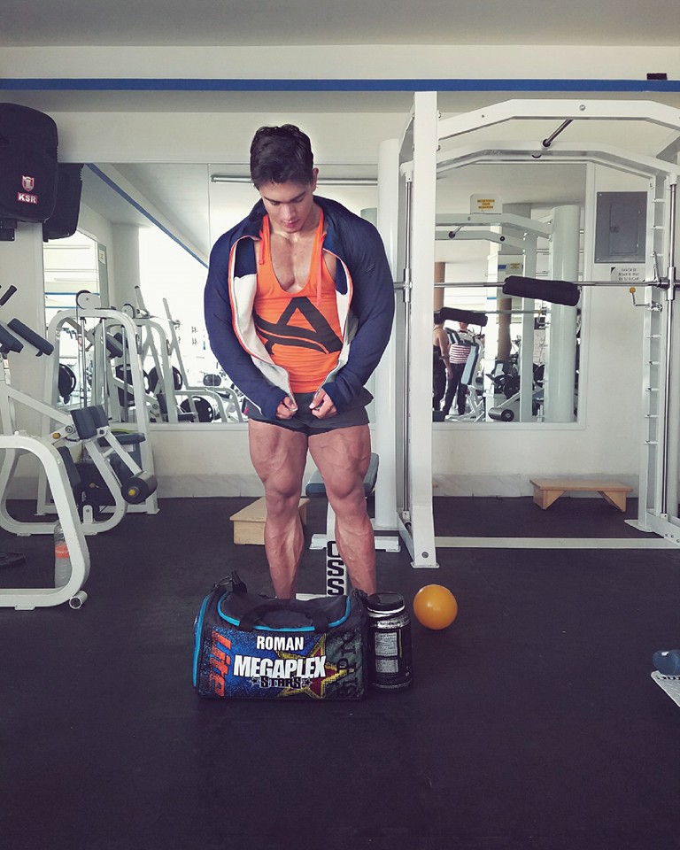 the beauty of male muscle: Daniel