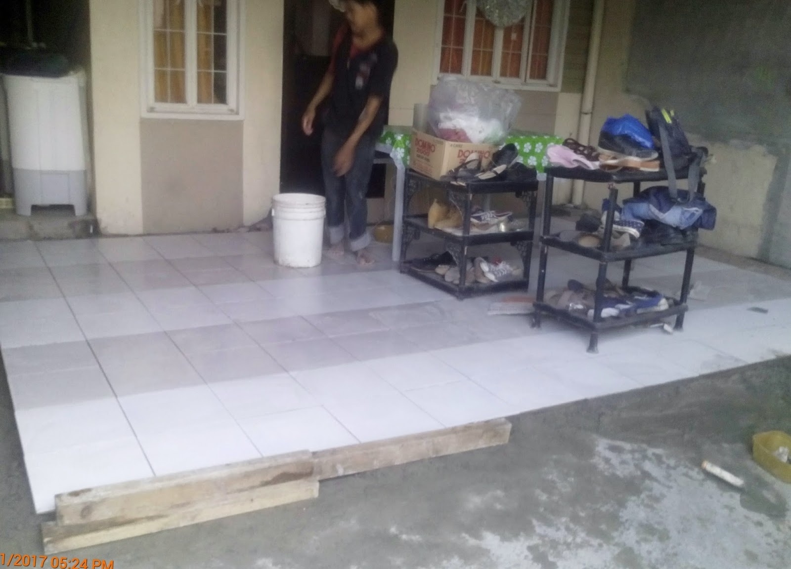 BUILDER'S JOURNAL: TILE INSTALLATION: CONCRETE DRY PACK METHOD