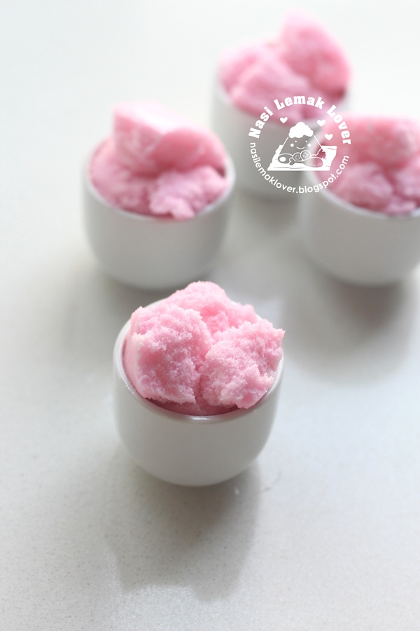 Nasi Lemak Lover: Huat Kueh (Tapai Steamed rice cupcakes) 答拜米发糕