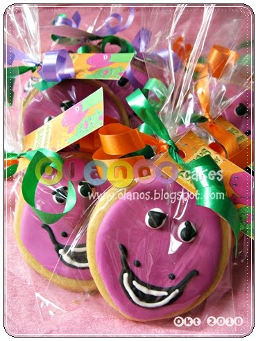 Olanos: Barney and Friends Cupcake Set and Cookies for Daria