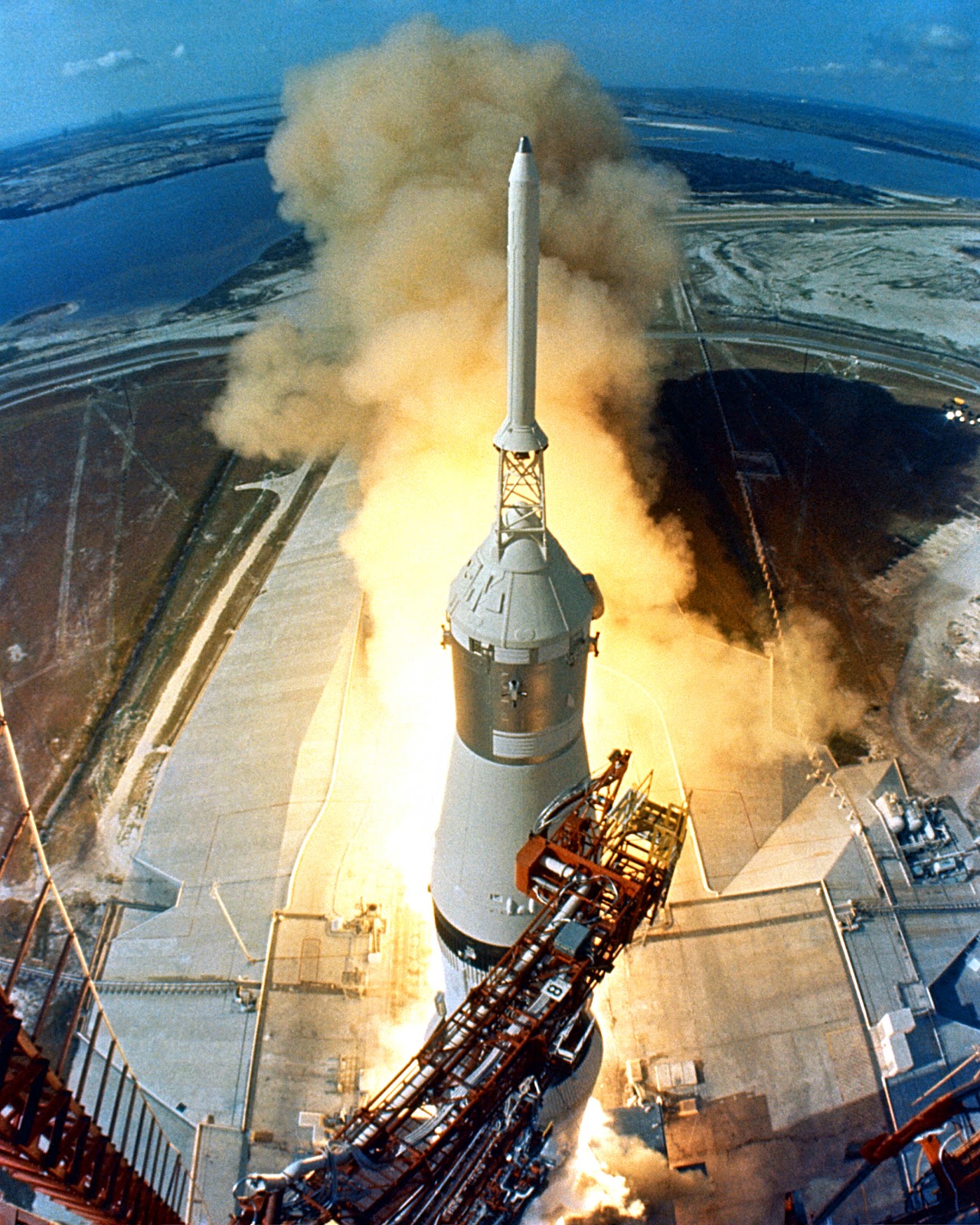 AL VUELO DE UN QUINDE EL BLOG: Astronomy: Celebrating Apollo 11