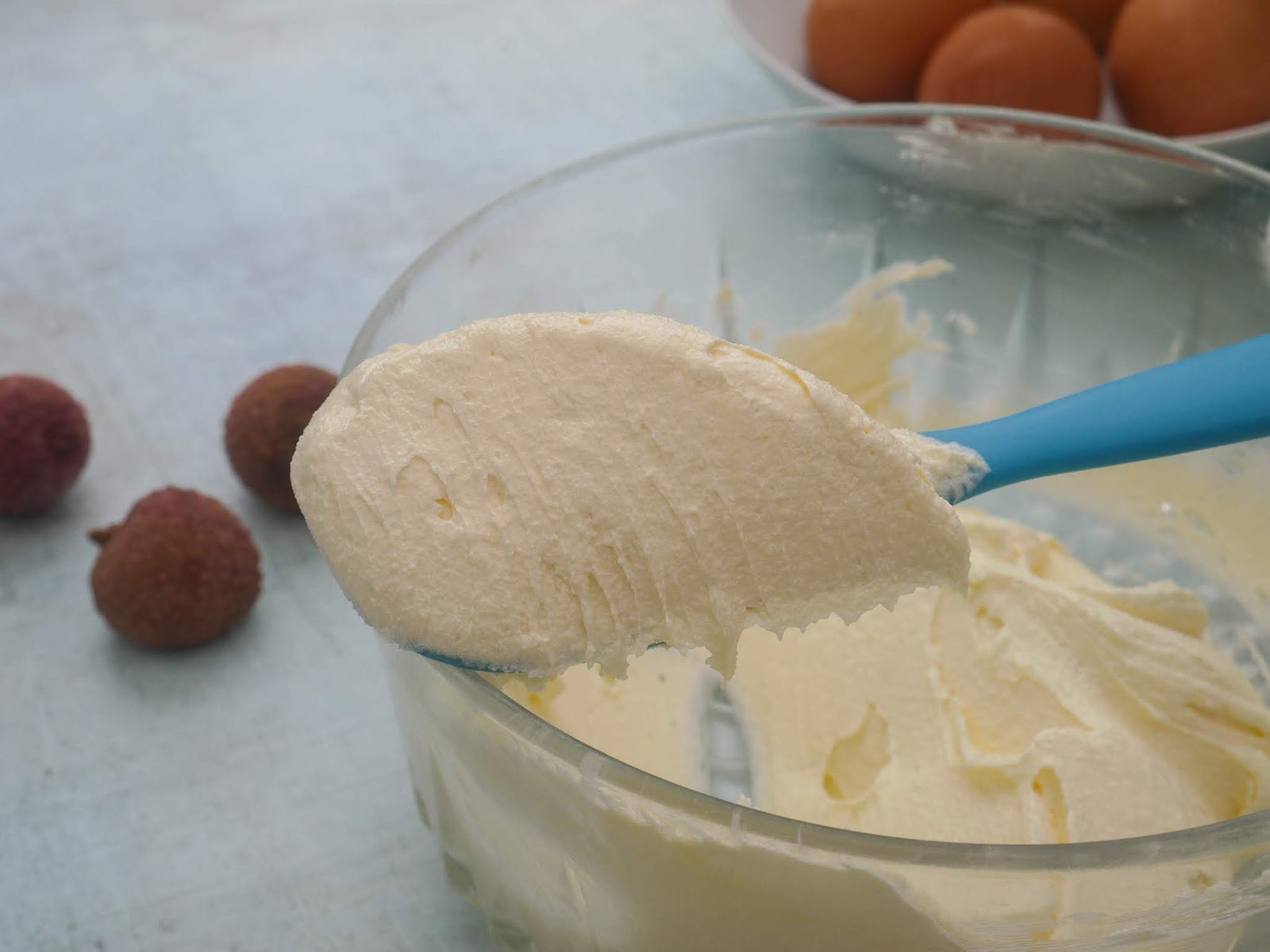 This Muslim Girl Bakes: Lychee Caramel Cream Cake.