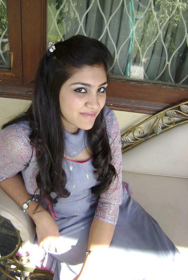 Sexy Big Boobs Desi School Girls Hot Desi School Girls Pics Shock Top