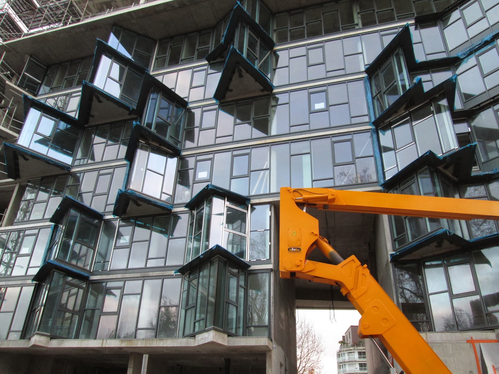 EntreVoir: Jean Nouvel - l'immeuble Cap Mail - Rennes suite ...