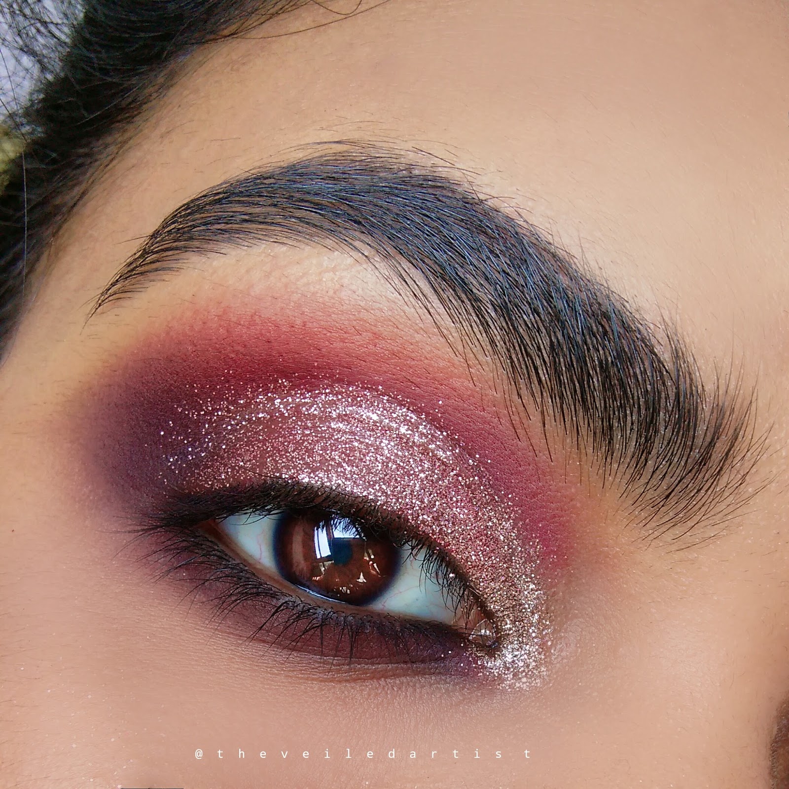 Classic Glittery Holiday Glam Makeup Tutorial ft. A LOT of Glitter ...