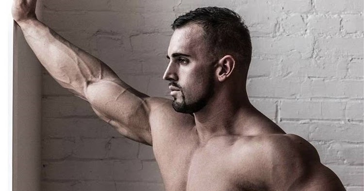 Muscle Lover: Canadian bodybuilder Joe Seeman