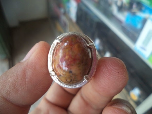 Batu Akik Panca Warna Pacitan Termahal - Jenis Batu Mulia