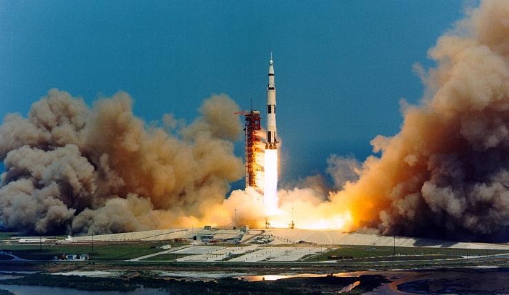 In the Shadow of the Moon, el programa Apolo relatado con los ...