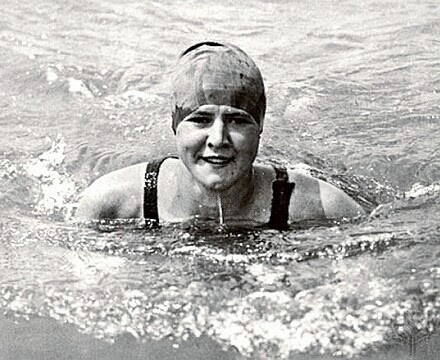 Dona havia de ser: Gertrude Ederle la primera en cruzar a nado el Canal ...