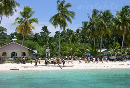 Jelajahi Wisata Alam Biak, Papua - Wisata Hits