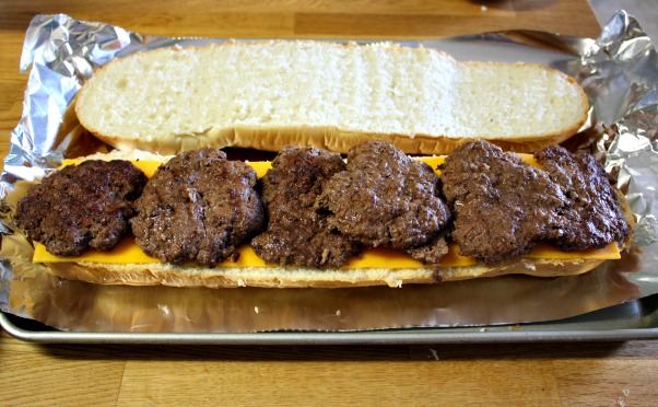 Easy French Bread Cheeseburger — Mommy's Kitchen