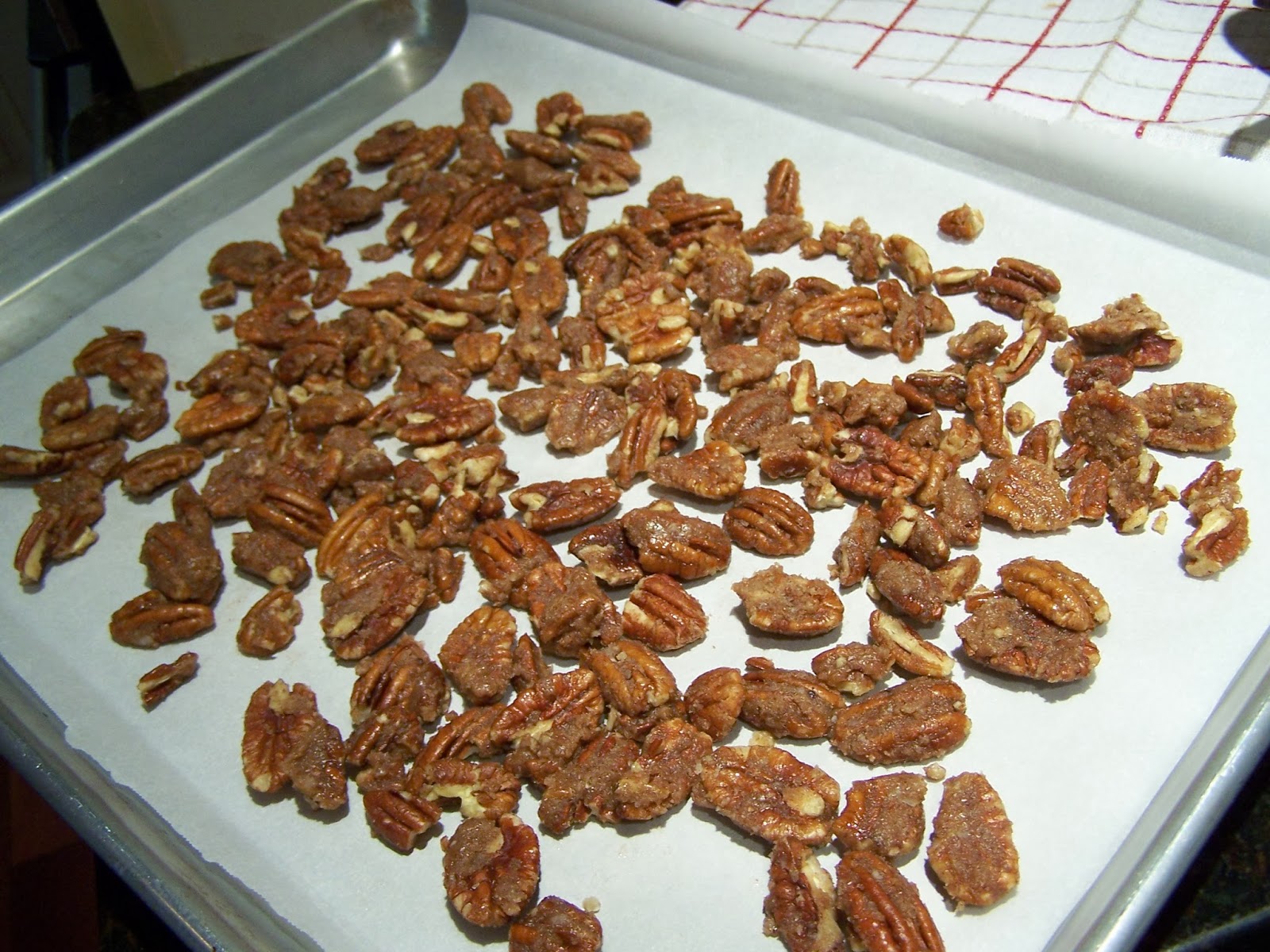 Go Ahead... Take A Bite!: Easy Cinnamon Spiced Pecans